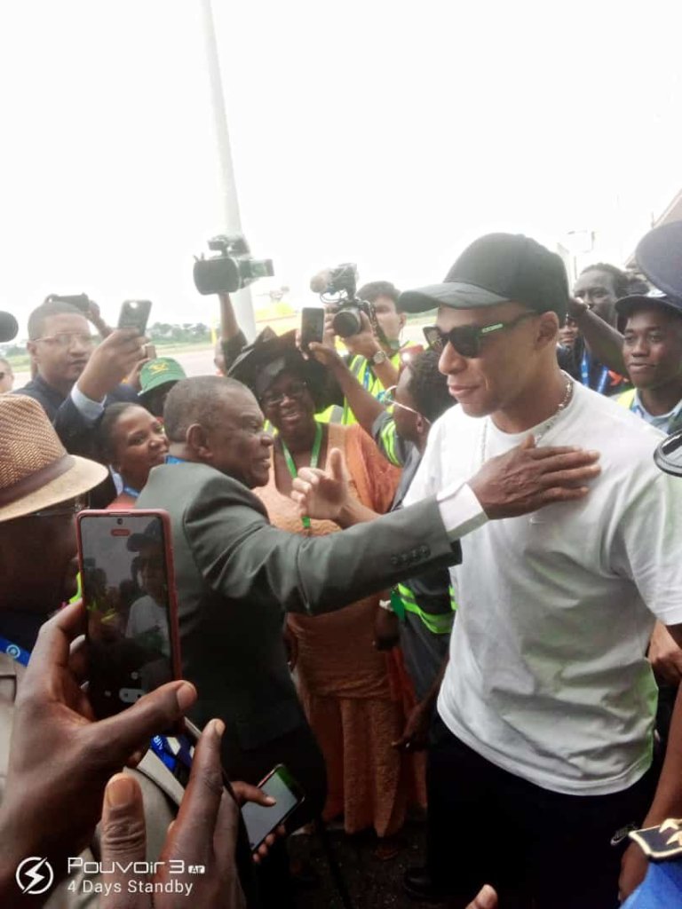 French super star Kylian Mbappé arrives Cameroon – Chris info tv