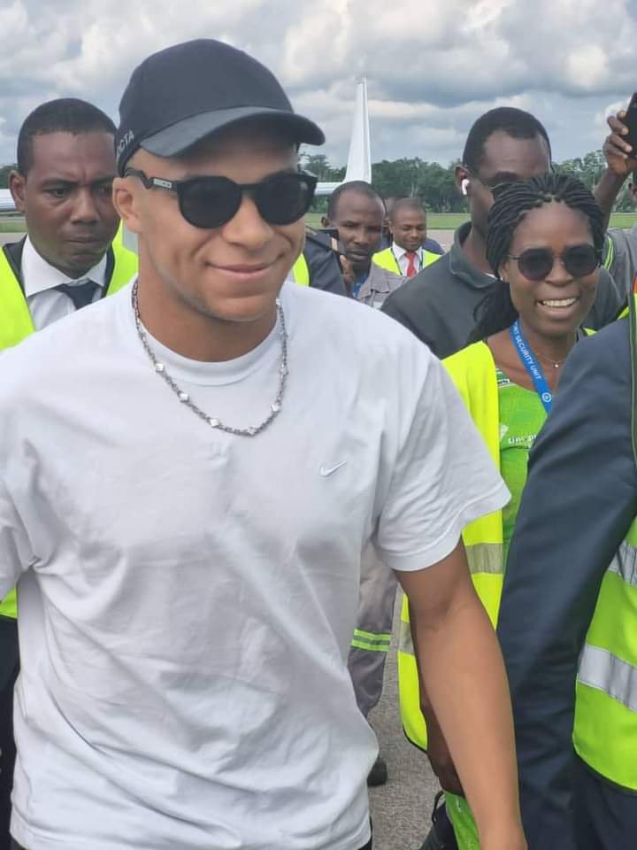 French super star Kylian Mbappé arrives Cameroon – Chris info tv